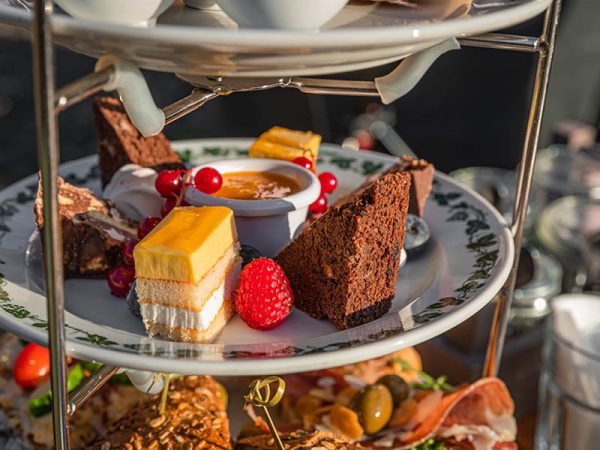 Heerlijk genieten van een High Tea? | Kasteel Limbricht